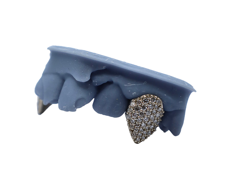 Diamond Vampire Fang Grillz - Luxe Grillz